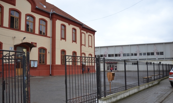 LICEUL TEHNOLOGIC SEBES - Primăria Municipiului Sebeș